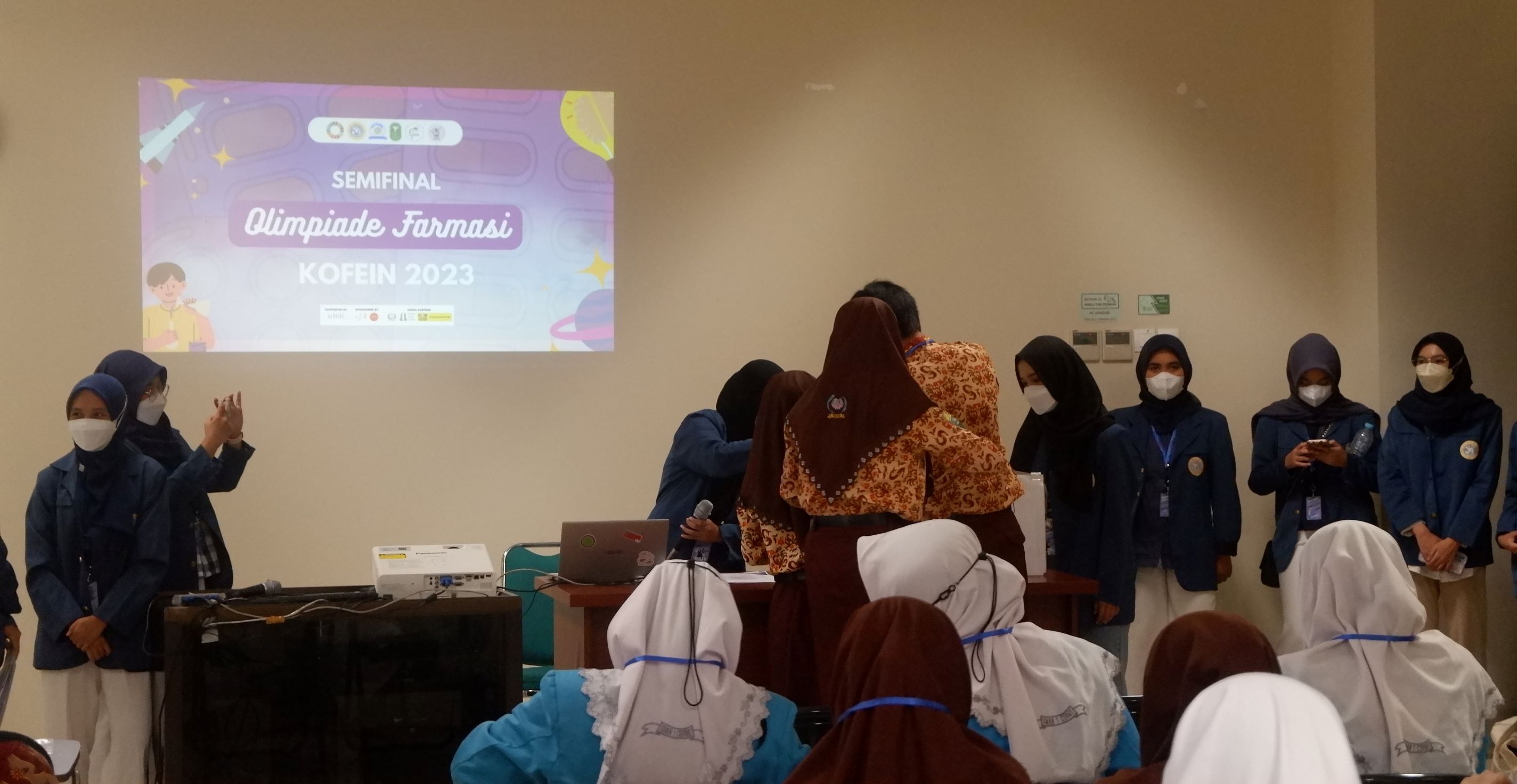 Fakultas Farmasi Universitas Airlangga